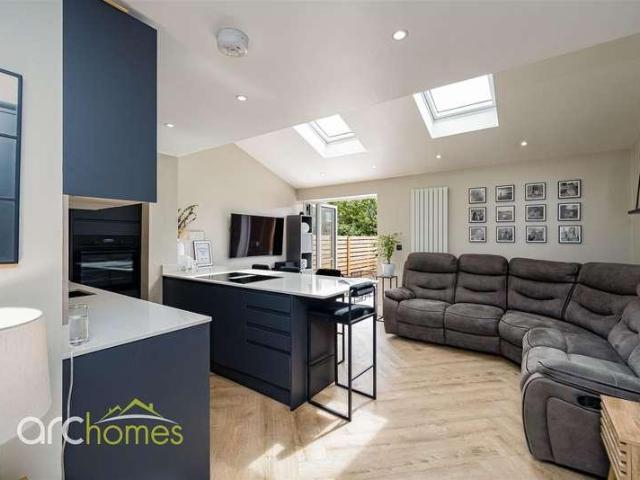 3 bed house for sale