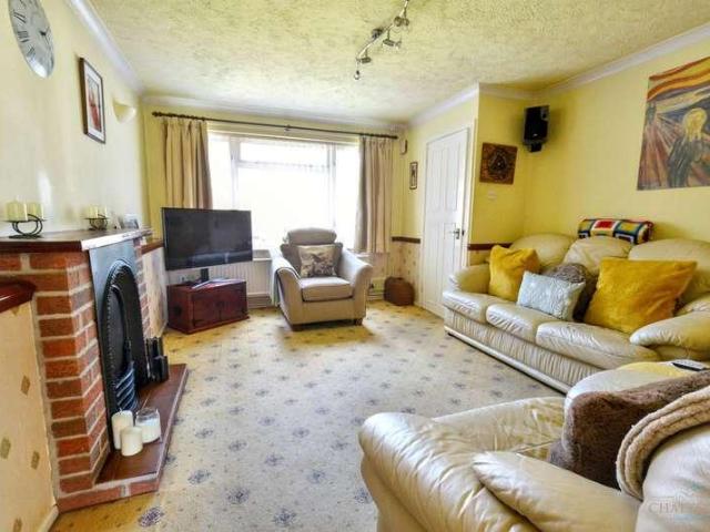 3 bed house for sale
