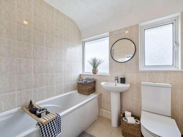 3 bed house for sale