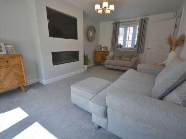 3 bed house for sale