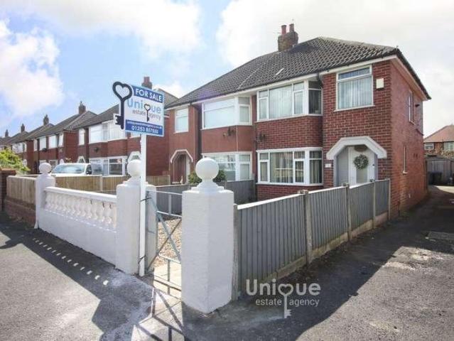 3 bed house for sale