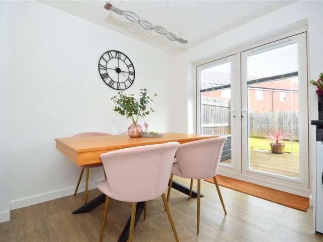 3 bed house for sale