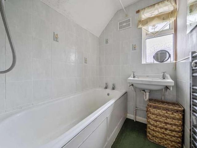 3 bed house for sale