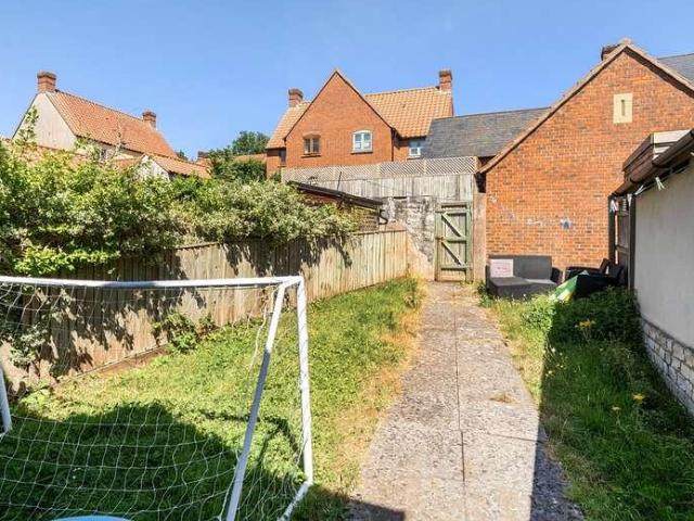 3 bed house for sale