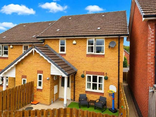 3 bed house for sale