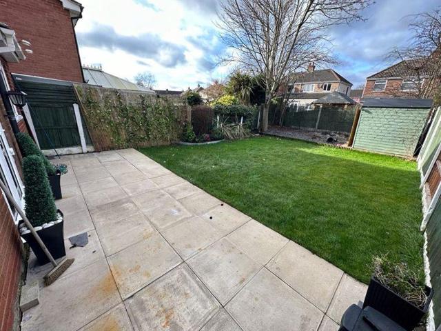 3 bed house for sale