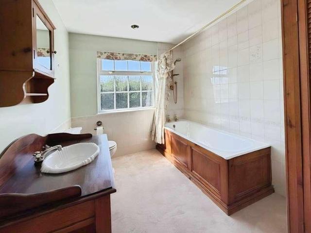 3 bed house for sale