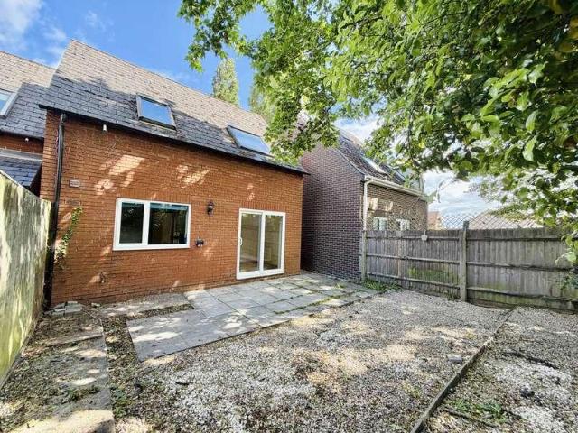 3 bed house for sale