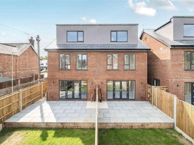 3 bed house for sale