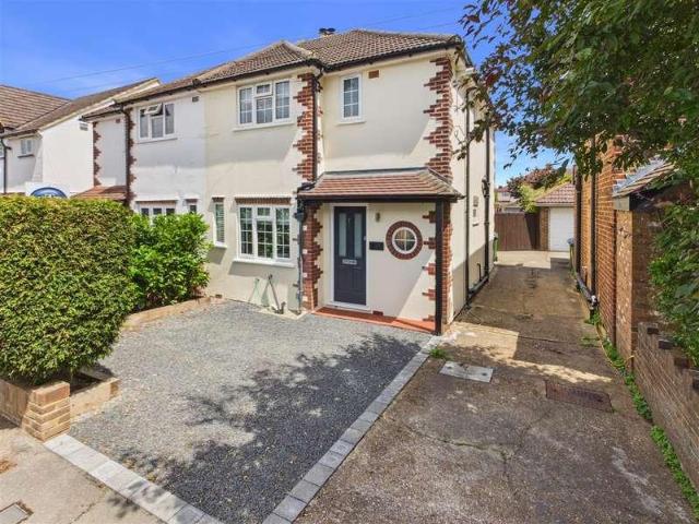 3 bed house for sale
