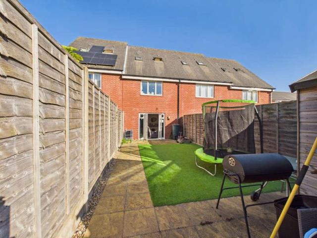 3 bed house for sale