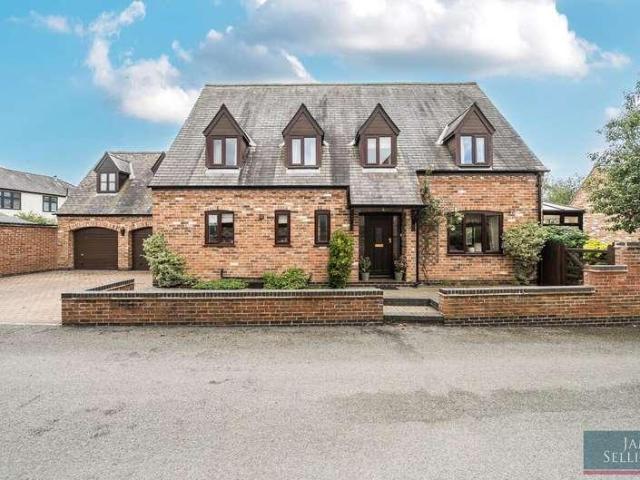 3 bed house for sale