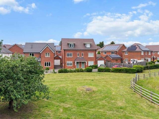 3 bed house for sale