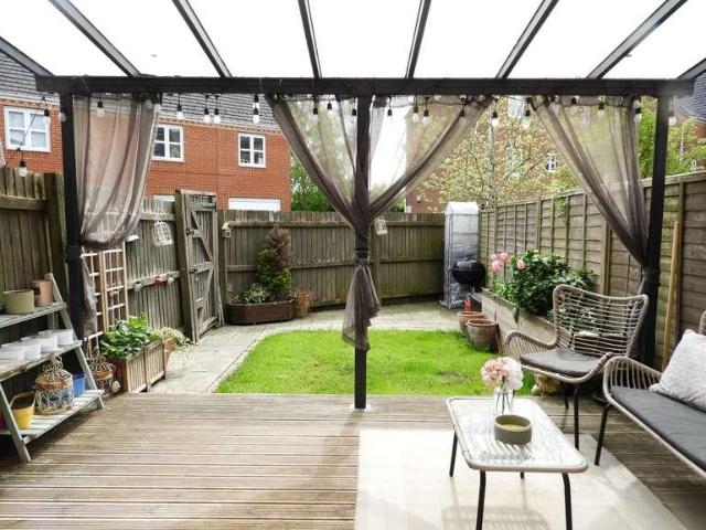 3 bed house for sale