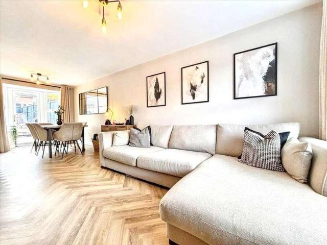 3 bed house for sale