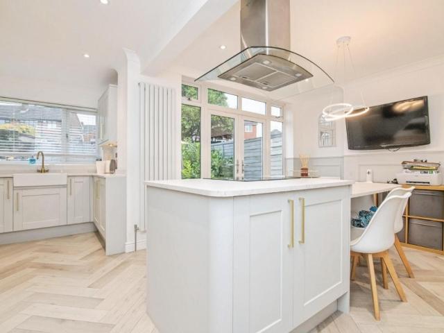 3 bed house for sale