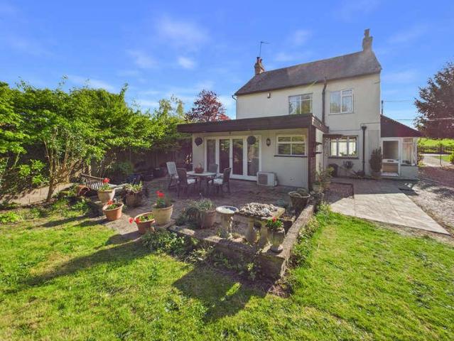 3 bed house for sale