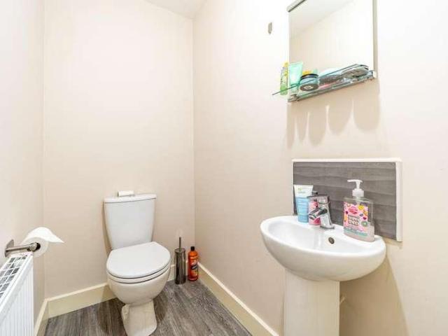 3 bed house for sale