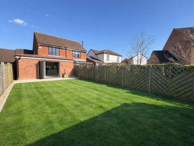 3 bed house for sale