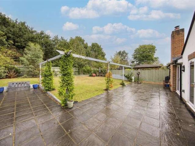 3 bed house for sale