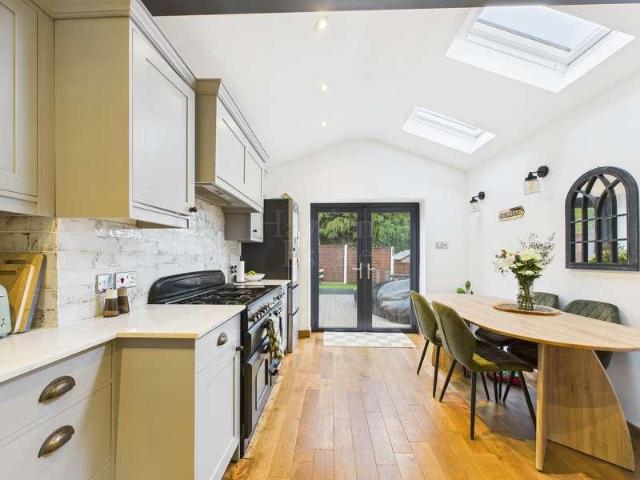 3 bed house for sale