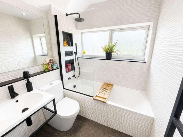 3 bed house for sale
