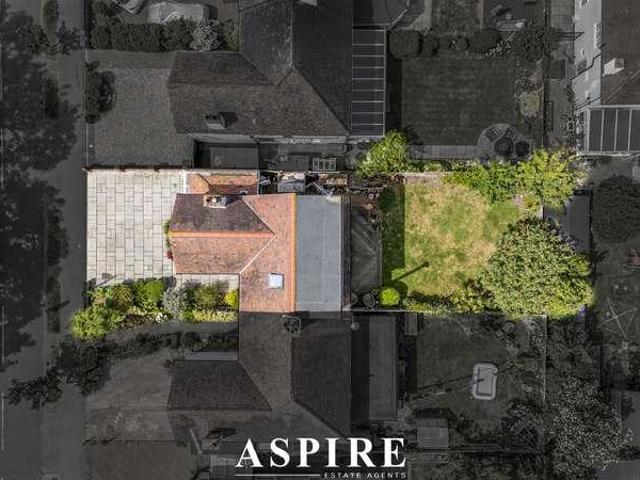 3 bed house for sale