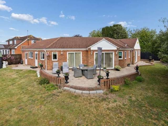 3 bed house for sale