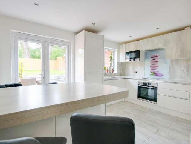 3 bed house for sale