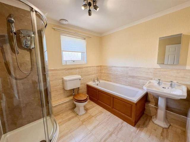 3 bed house for sale
