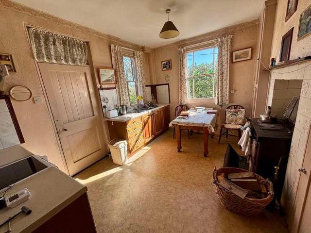 3 bed house for sale