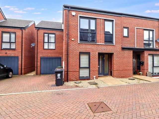 3 bed house for sale