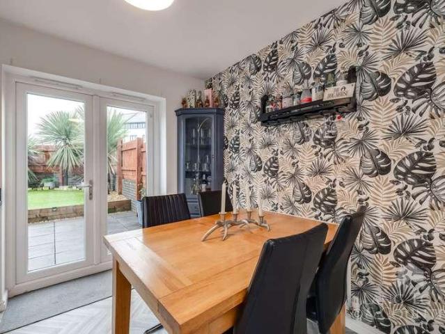 3 bed house for sale