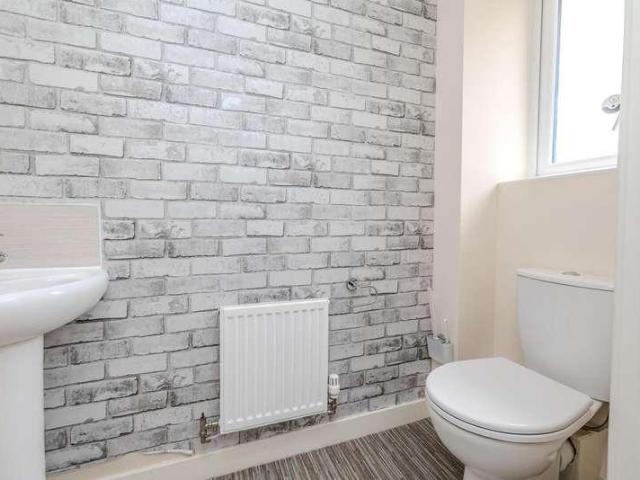 3 bed house for sale