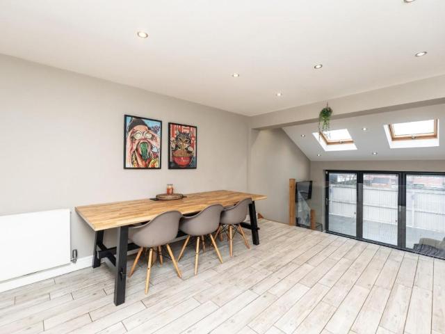 3 bed house for sale