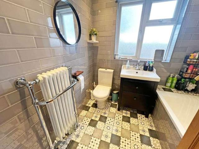 3 bed house for sale