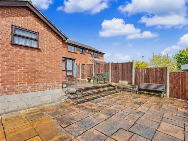 3 bed house for sale