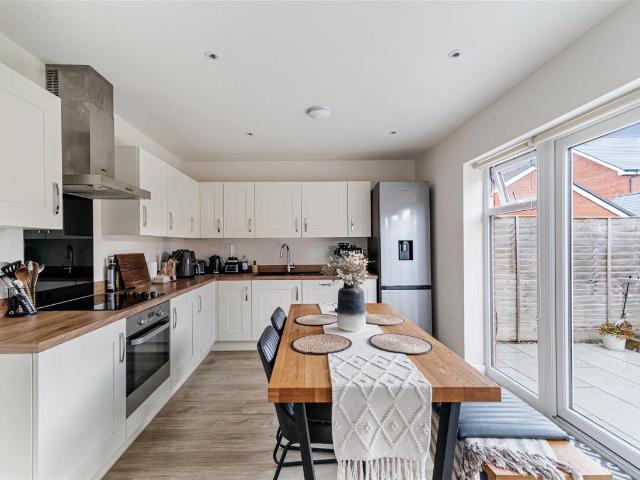 3 bed house for sale