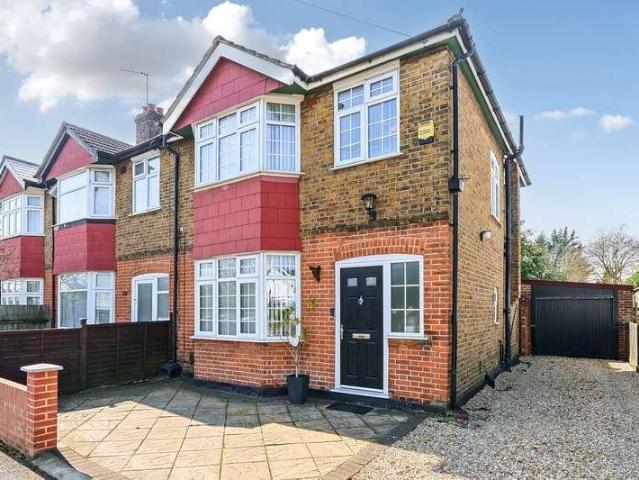3 bed house for sale
