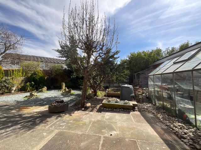 3 bed house for sale