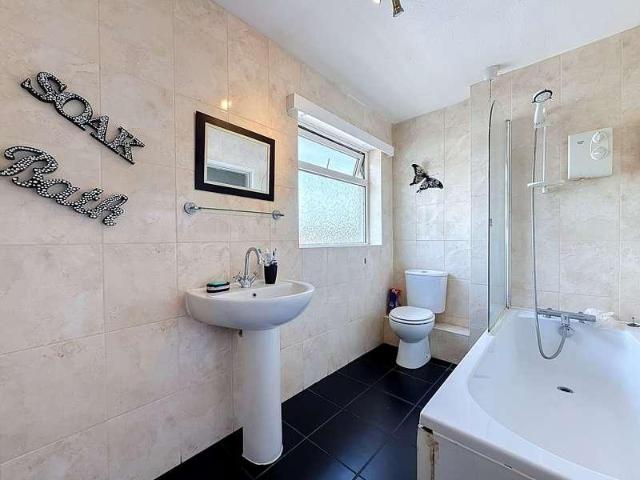 3 bed house for sale