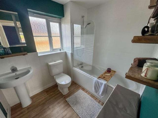 3 bed house for sale