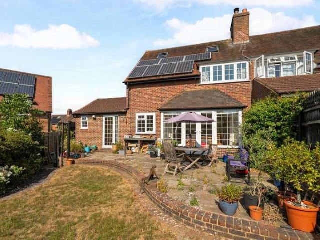 3 bed house for sale