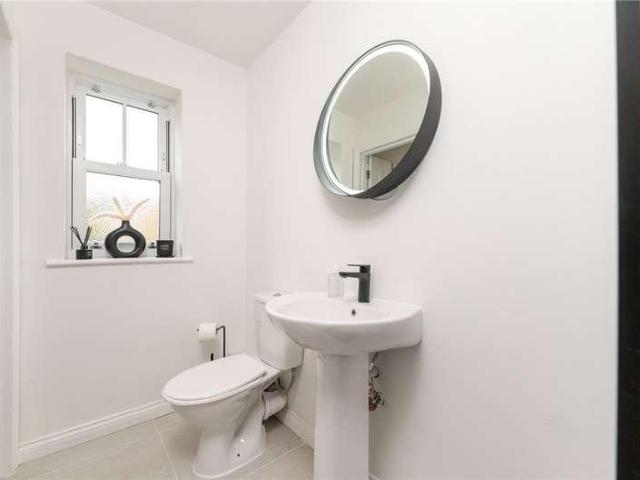 3 bed house for sale