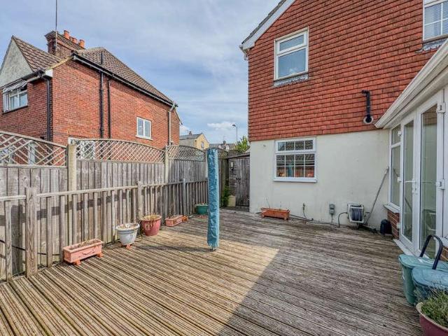 3 bed house for sale