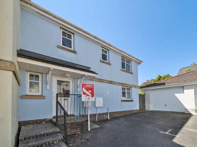 3 bed house for sale