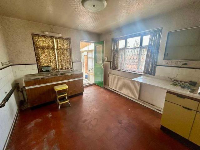 3 bed house for sale