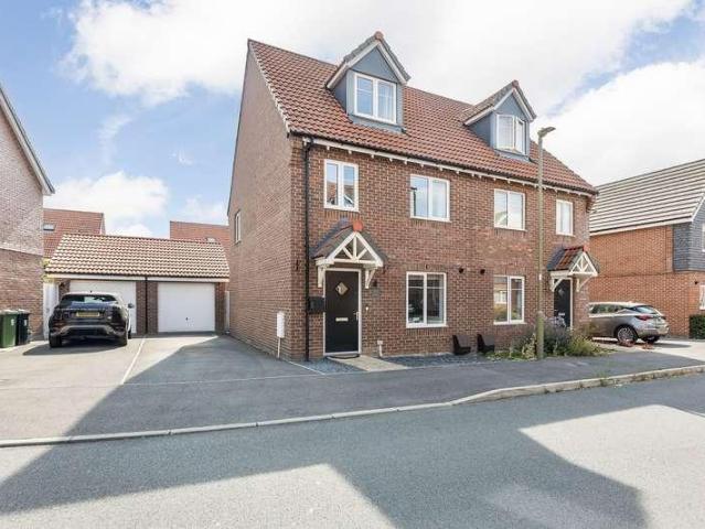 3 bed house for sale