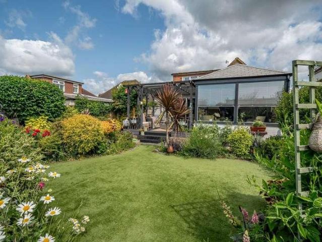 3 bed house for sale
