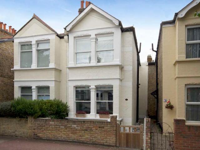 3 bed house for sale